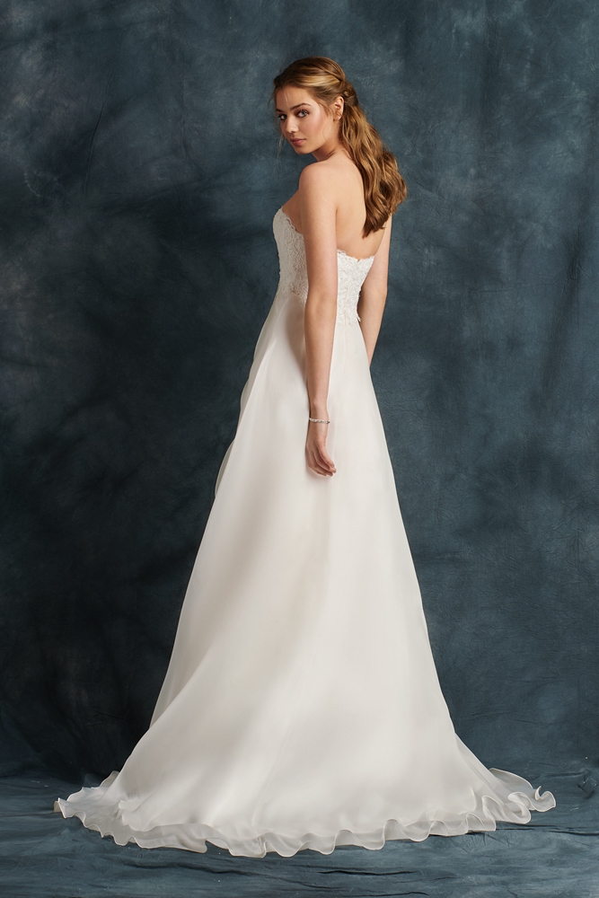 Wedding Gown Guide: A line – The FashionBrides